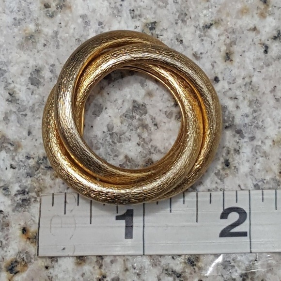 Vintage | Jewelry | Vintage Gold Tone Three Circle Circular Brooch Pin ...